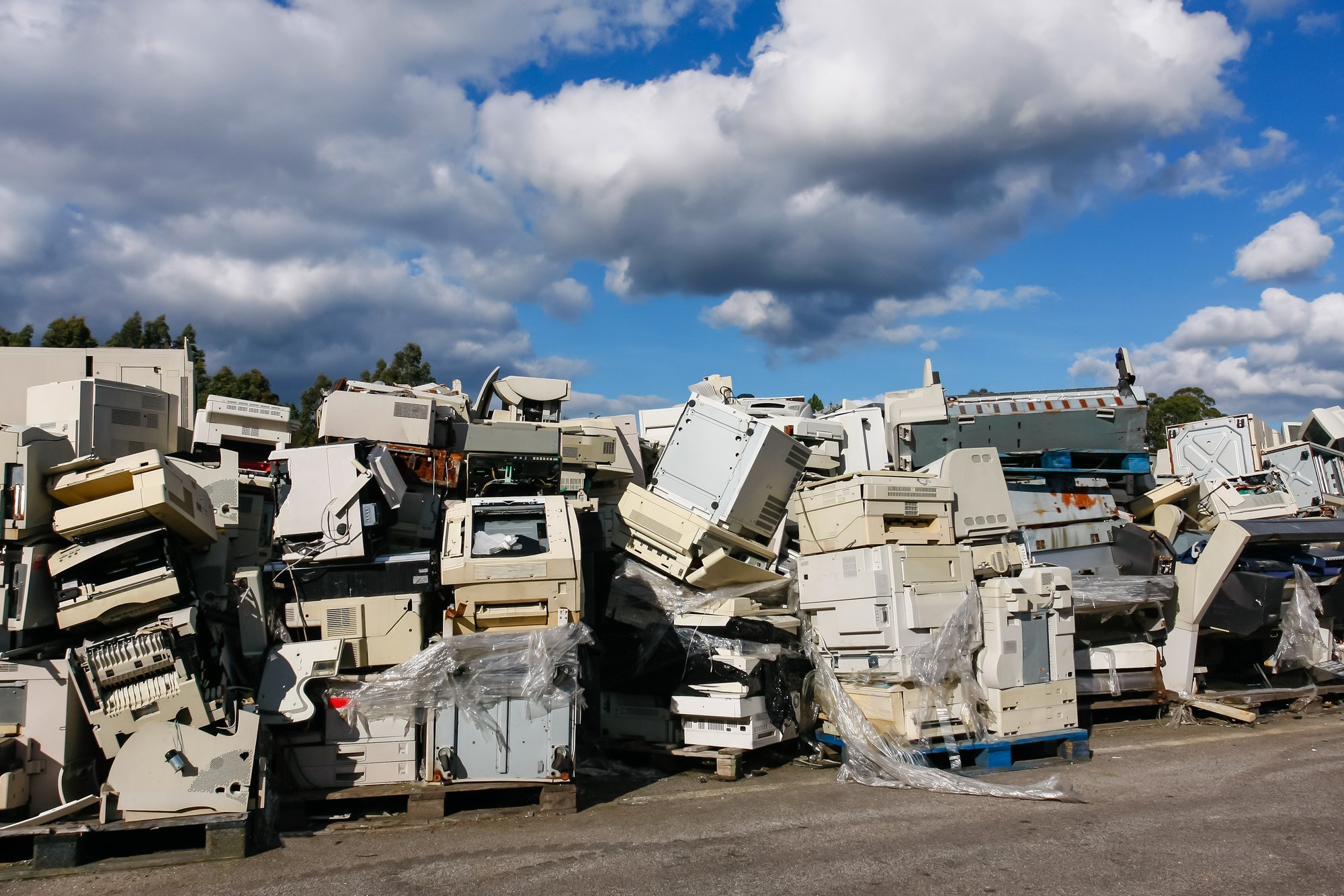 4 Ways To Improve Your Company’s Electronic Waste Management
